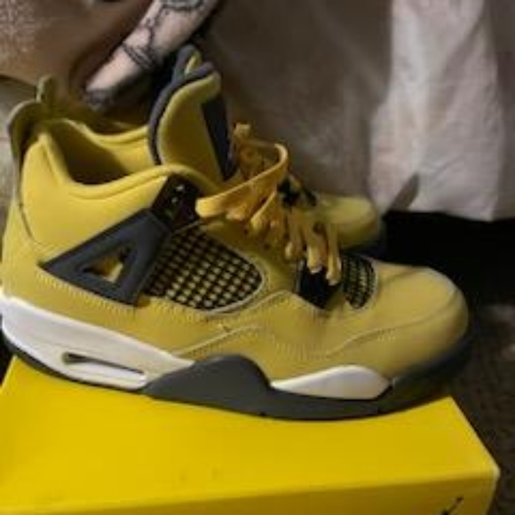 Jordan | Shoes | Yellow Retro 4 Jordan | Poshmark